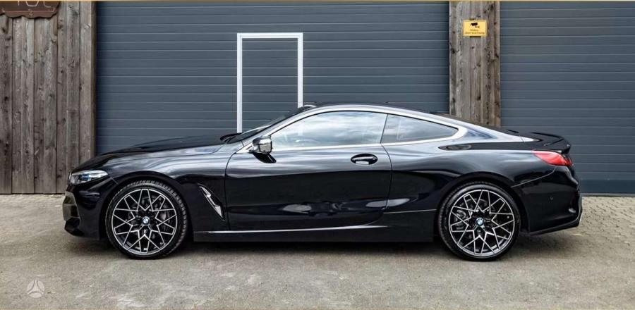 Black BMW 840 2020 in Kaunas, with an engine capacity of 3.00 L and mileage of 21 thousand km for 42990 €, photo 4 on AUTOMOTO.COM.LV