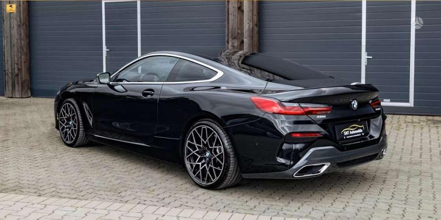 Black BMW 840 2020 in Kaunas, with an engine capacity of 3.00 L and mileage of 21 thousand km for 42990 €, photo 6 on AUTOMOTO.COM.LV