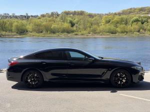 Black BMW 840 2021 in Kaunas, with an engine capacity of 2.99 L and mileage of 127 thousand km for 44900 €, photo 3 on AUTOMOTO.COM.LV