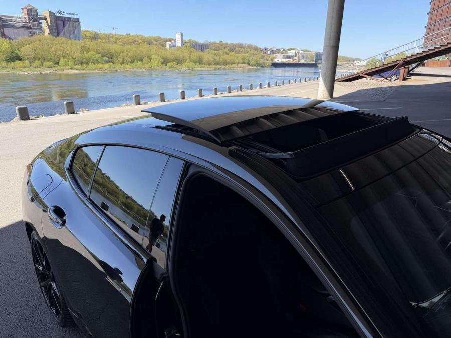 Black BMW 840 2021 in Kaunas, with an engine capacity of 2.99 L and mileage of 127 thousand km for 44900 €, photo 10 on AUTOMOTO.COM.LV