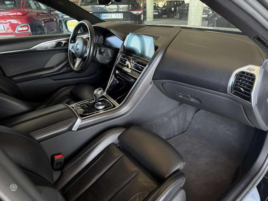 Black BMW 840 2021 in Kaunas, with an engine capacity of 2.99 L and mileage of 127 thousand km for 44900 €, photo 20 on AUTOMOTO.COM.LV
