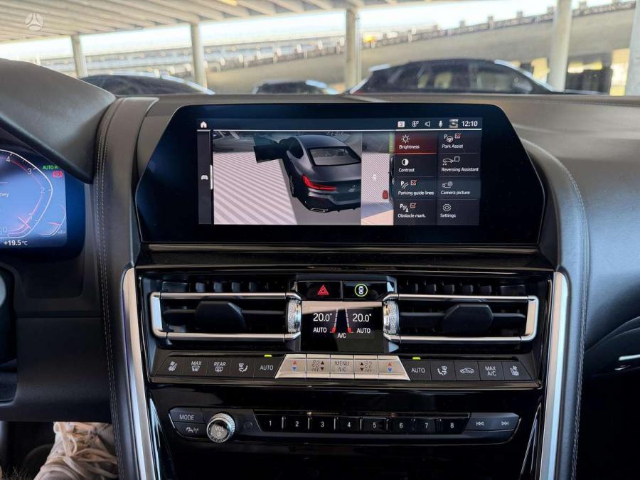 Black BMW 840 2021 in Kaunas, with an engine capacity of 2.99 L and mileage of 127 thousand km for 44900 €, photo 31 on AUTOMOTO.COM.LV