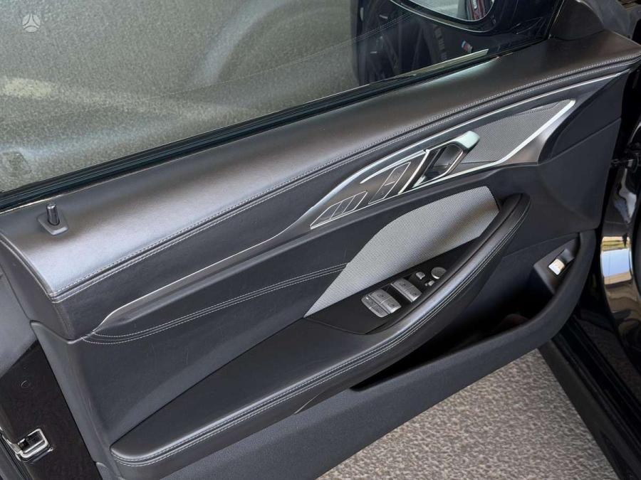 Black BMW 840 2021 in Kaunas, with an engine capacity of 2.99 L and mileage of 127 thousand km for 44900 €, photo 34 on AUTOMOTO.COM.LV