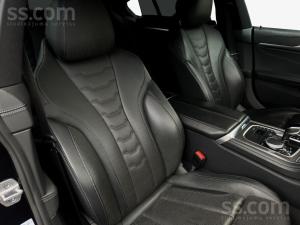 Black BMW 840 2022 in Riga, with an engine capacity of 3.00 L and mileage of 63 thousand km for 53990 €, photo 7 on AUTOMOTO.COM.LV
