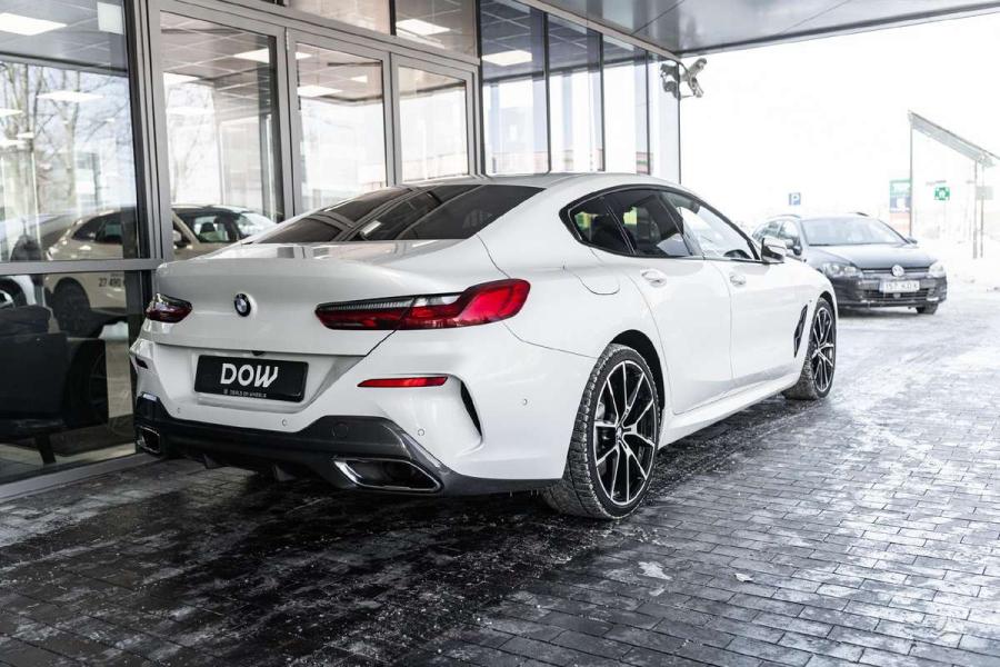 White BMW 840 2020 in Vilnius, with an engine capacity of 2.99 L and mileage of 80 thousand km for 44990 €, photo 7 on AUTOMOTO.COM.LV