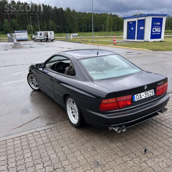 Black BMW 850 1990 in Riga, with an engine capacity of 5.00 L and mileage of 189 thousand km for 25000 €, photo 7 on AUTOMOTO.COM.LV