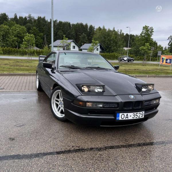 Melns BMW 850 1990 Rīga, ar dzinēja tilpumu 5.00 L un nobraukumu 189 tūkst. km par 25000 €, foto 2 vietnē AUTOMOTO.COM.LV