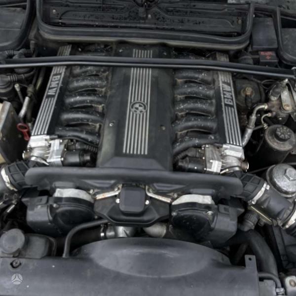 Melns BMW 850 1990 Rīga, ar dzinēja tilpumu 5.00 L un nobraukumu 189 tūkst. km par 25000 €, foto 9 vietnē AUTOMOTO.COM.LV