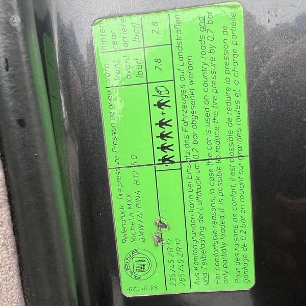 Melns BMW 850 1990 Rīga, ar dzinēja tilpumu 5.00 L un nobraukumu 189 tūkst. km par 25000 €, foto 10 vietnē AUTOMOTO.COM.LV