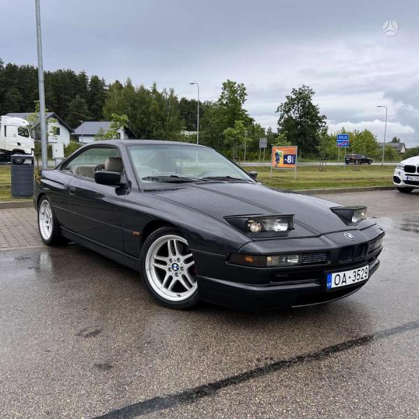 Черный БМВ 850 1990 в Рига, объемом двигателя 5.00 л и пробегом 189 тыс. км за 25000 €, фото 1 на AUTOMOTO.COM.LV