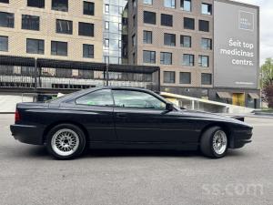 Melns BMW 850 1991 Rīga, ar dzinēja tilpumu 5.00 L un nobraukumu 314 tūkst. km par 18850 €, foto 9 vietnē AUTOMOTO.COM.LV