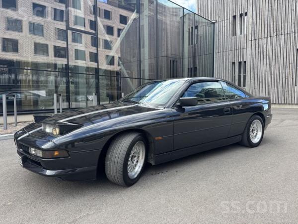 Черный БМВ 850 1991 в Рига, объемом двигателя 5.00 л и пробегом 314 тыс. км за 18850 €, фото 2 на AUTOMOTO.COM.LV