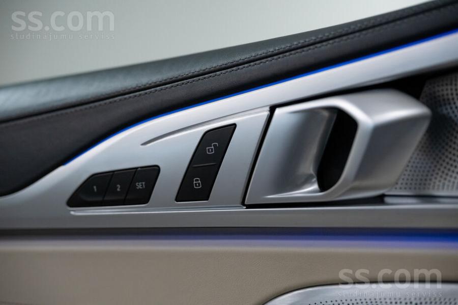 Zils BMW 850 2019 Rīga, ar dzinēja tilpumu 4.40 L un nobraukumu 141 tūkst. km par 46900 €, foto 23 vietnē AUTOMOTO.COM.LV