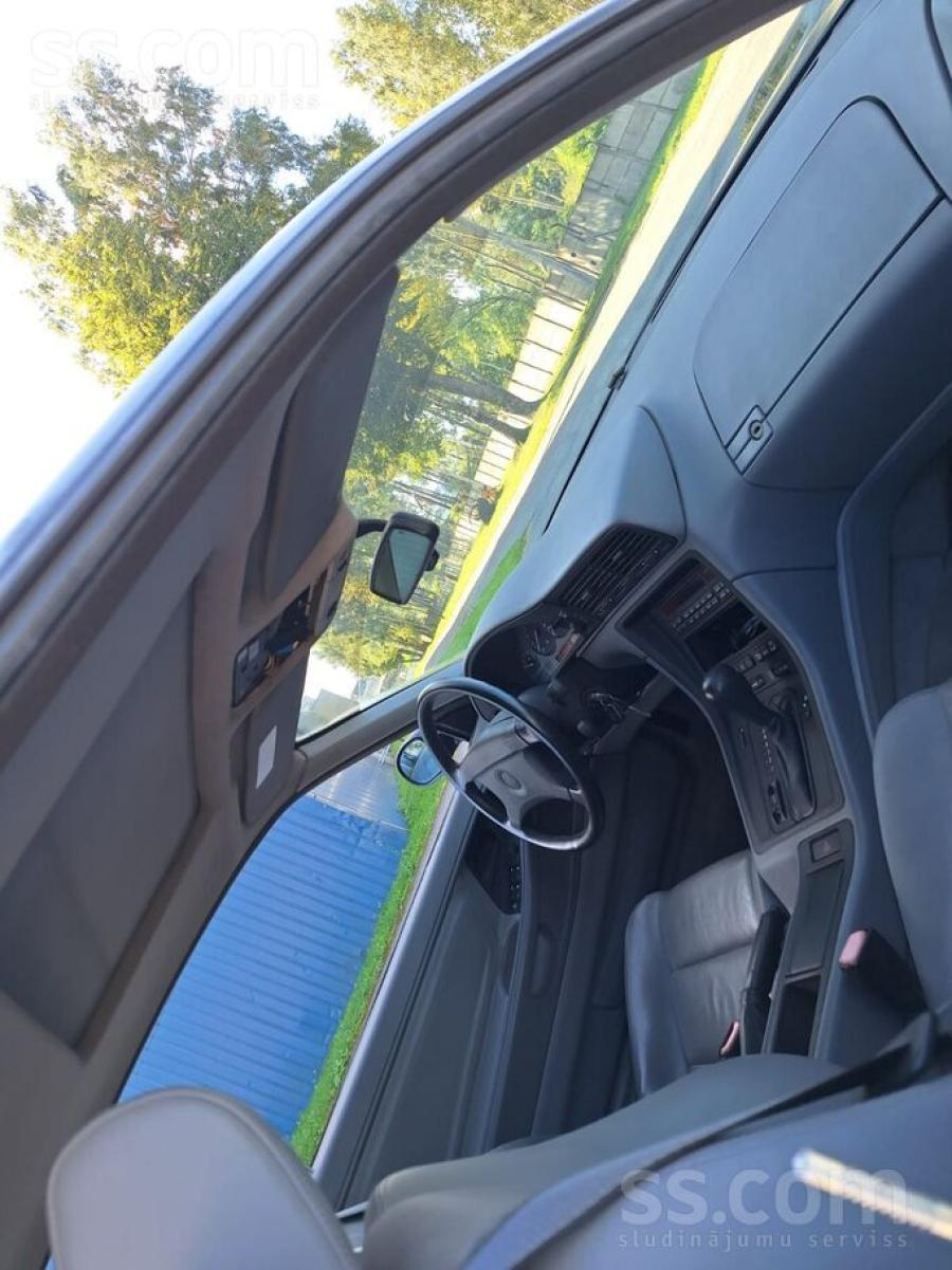 Zils BMW 850 1991 Rīga, ar dzinēja tilpumu 5.00 L un nobraukumu 67 tūkst. km par 17900 €, foto 12 vietnē AUTOMOTO.COM.LV
