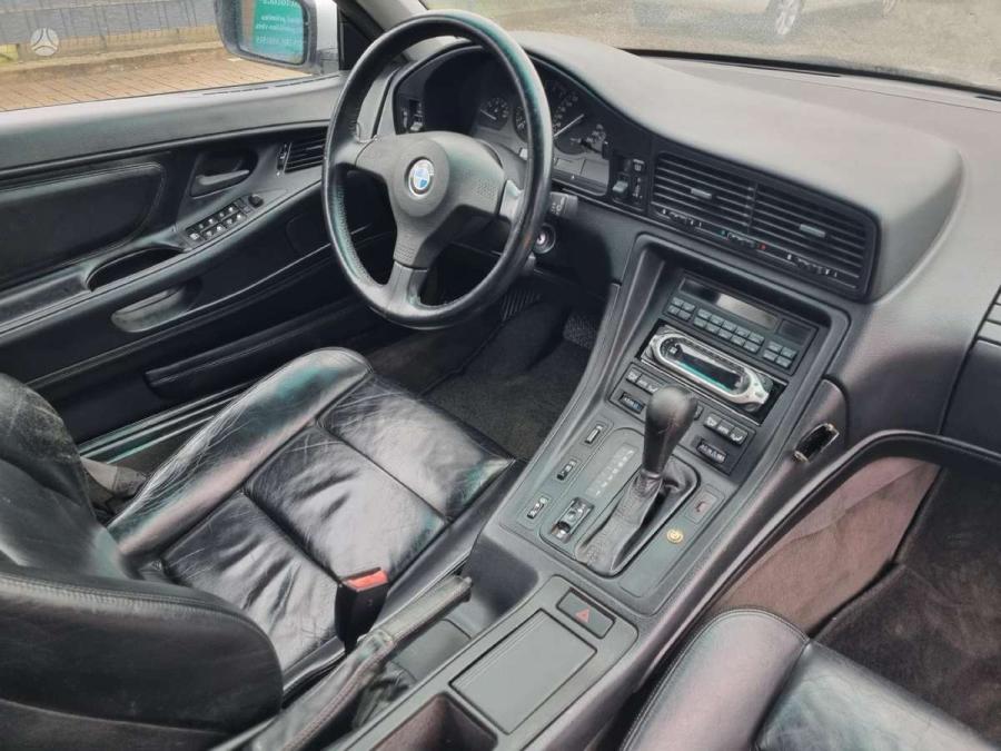 Grey BMW 850 1990 in Taurage, with an engine capacity of 5.00 L and mileage of 206 thousand km for 12900 €, photo 10 on AUTOMOTO.COM.LV