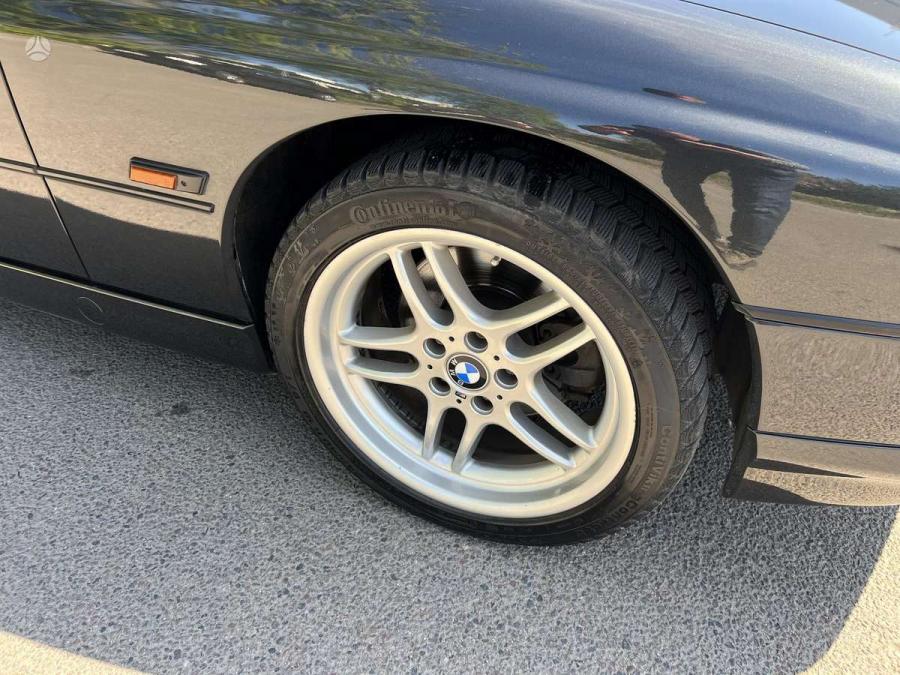 Grey BMW 850 1990 in Vilnius, with an engine capacity of 4.99 L and mileage of 135 thousand km for 27100 €, photo 13 on AUTOMOTO.COM.LV