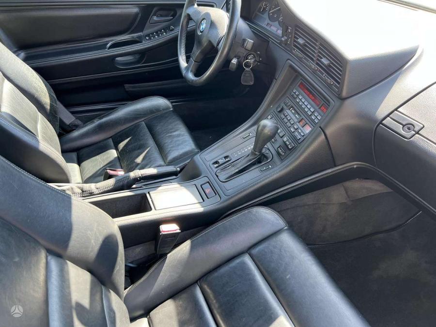 Grey BMW 850 1990 in Vilnius, with an engine capacity of 4.99 L and mileage of 135 thousand km for 27100 €, photo 19 on AUTOMOTO.COM.LV