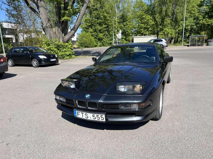 Grey BMW 850 1990 in Vilnius, with an engine capacity of 4.99 L and mileage of 135 thousand km for 27100 €, photo 24 on AUTOMOTO.COM.LV