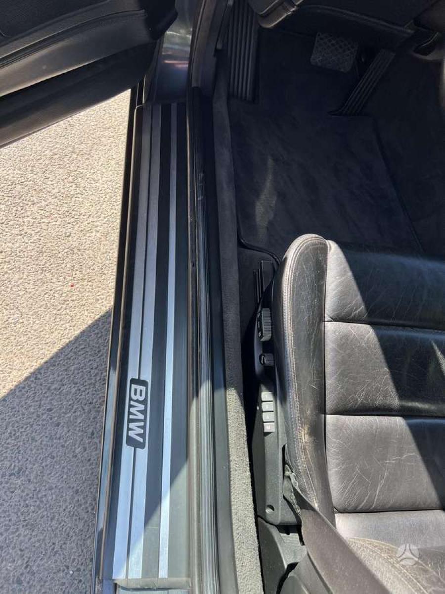 Grey BMW 850 1990 in Vilnius, with an engine capacity of 4.99 L and mileage of 135 thousand km for 27100 €, photo 28 on AUTOMOTO.COM.LV