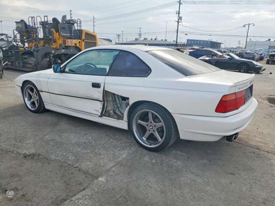 Balts BMW 850 1991 Viļņa, ar dzinēja tilpumu 4.99 L un nobraukumu 100 tūkst. km par 12000 €, foto 3 vietnē AUTOMOTO.COM.LV