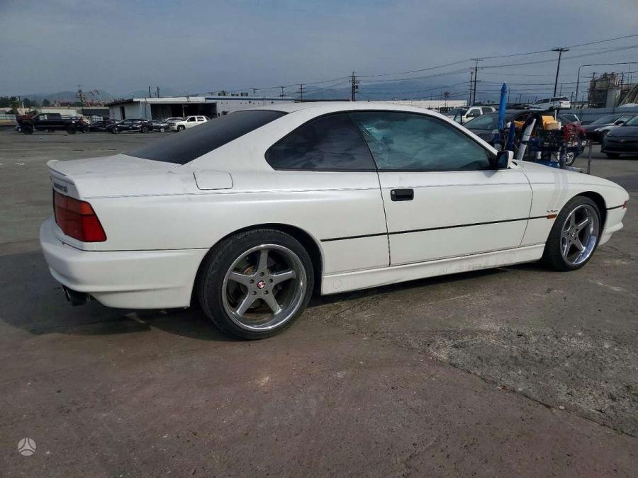 Balts BMW 850 1991 Viļņa, ar dzinēja tilpumu 4.99 L un nobraukumu 100 tūkst. km par 12000 €, foto 4 vietnē AUTOMOTO.COM.LV