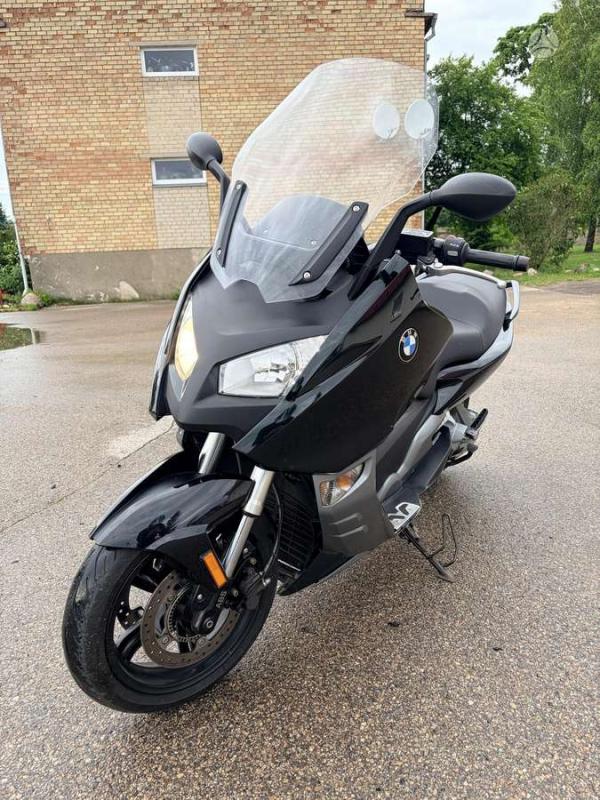 Black BMW C 600 2013 in Vilnius, with an engine capacity of 0.65 L and mileage of 38 thousand km for 2800 €, photo 2 on AUTOMOTO.COM.LV
