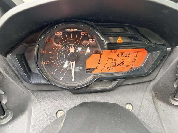 Orange BMW C 600 2017 in Vilnius, with an engine capacity of 0.65 L and mileage of 42 thousand km for 3750 €, photo 7 on AUTOMOTO.COM.LV