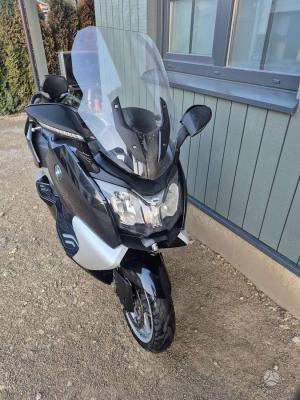 Black BMW C 650GT 2013 in Kursenai, with an engine capacity of 0.65 L and mileage of 30 thousand km for 3399 €, photo 1 on AUTOMOTO.COM.LV