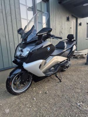 Black BMW C 650GT 2013 in Kursenai, with an engine capacity of 0.65 L and mileage of 30 thousand km for 3399 €, photo 5 on AUTOMOTO.COM.LV