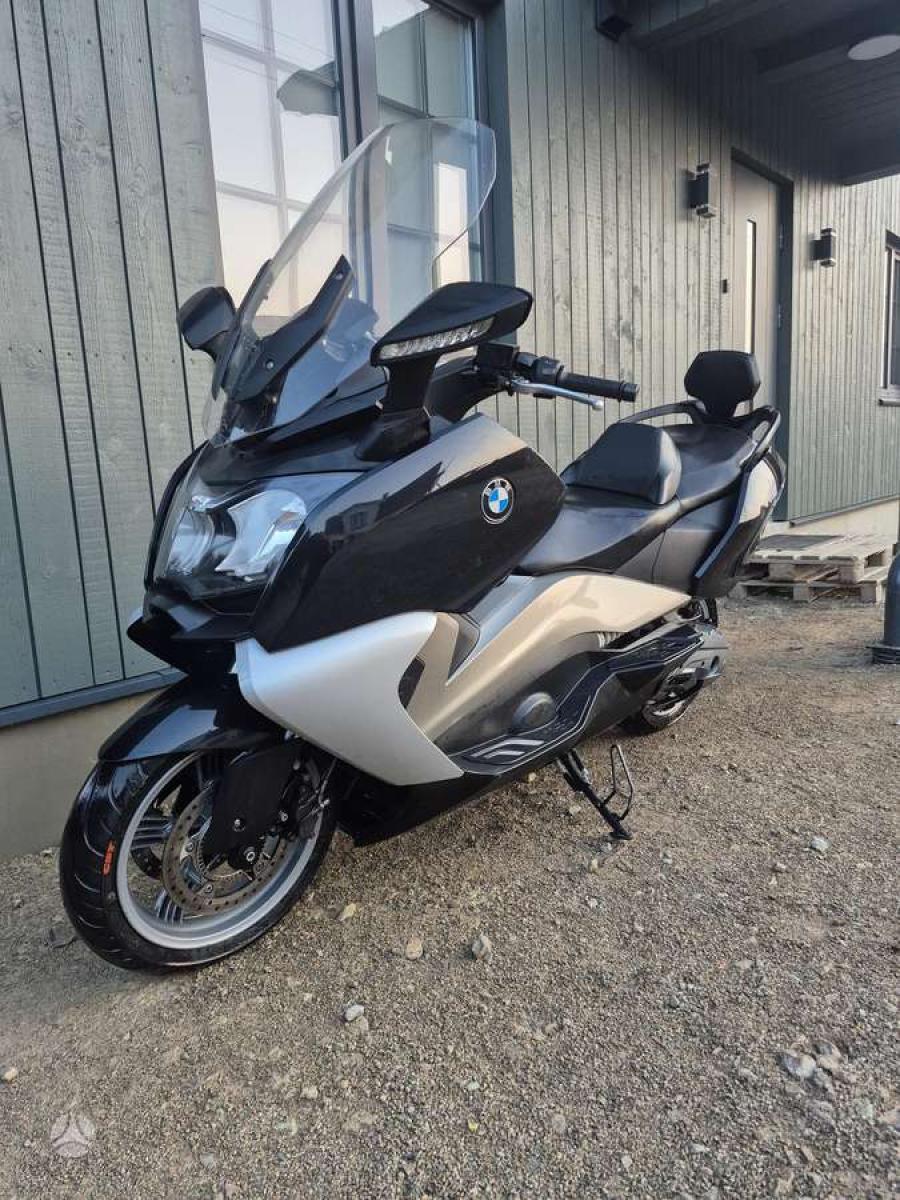 Black BMW C 650GT 2013 in Kursenai, with an engine capacity of 0.65 L and mileage of 30 thousand km for 3399 €, photo 5 on AUTOMOTO.COM.LV
