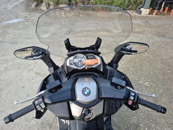 Black BMW C 650GT 2013 in Kursenai, with an engine capacity of 0.65 L and mileage of 30 thousand km for 3399 €, photo 10 on AUTOMOTO.COM.LV