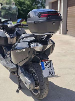 Melns BMW C 650GT 2013 Viļņa, ar dzinēja tilpumu 0.65 L un nobraukumu 34 tūkst. km par 3650 €, foto 5 vietnē AUTOMOTO.COM.LV