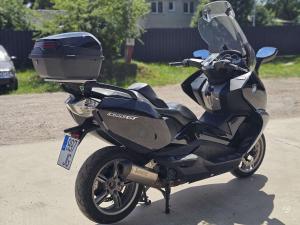Melns BMW C 650GT 2013 Viļņa, ar dzinēja tilpumu 0.65 L un nobraukumu 34 tūkst. km par 3650 €, foto 6 vietnē AUTOMOTO.COM.LV