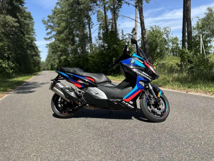 Melns BMW C 650GT 2016 Kauņa, ar dzinēja tilpumu 0.65 L un nobraukumu 32 tūkst. km par 4800 €, foto 3 vietnē AUTOMOTO.COM.LV