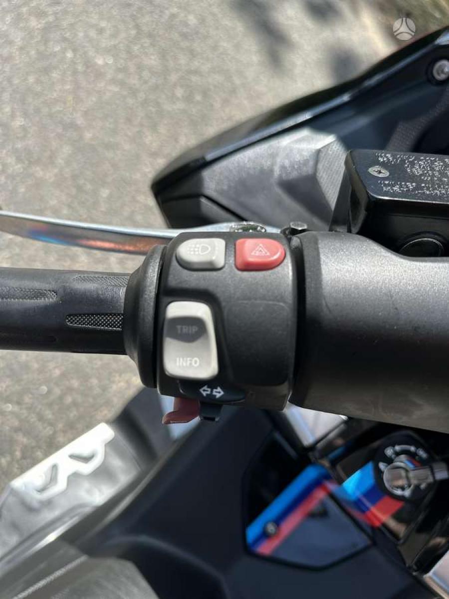 Melns BMW C 650GT 2016 Kauņa, ar dzinēja tilpumu 0.65 L un nobraukumu 32 tūkst. km par 4800 €, foto 16 vietnē AUTOMOTO.COM.LV