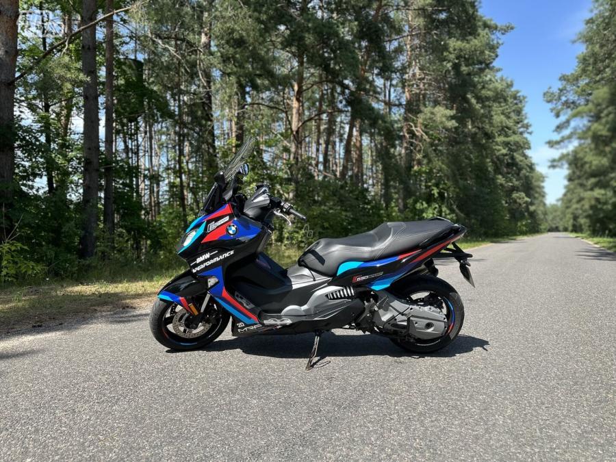 Black BMW C 650GT 2016 in Kaunas, with an engine capacity of 0.65 L and mileage of 32 thousand km for 4300 €, photo 11 on AUTOMOTO.COM.LV