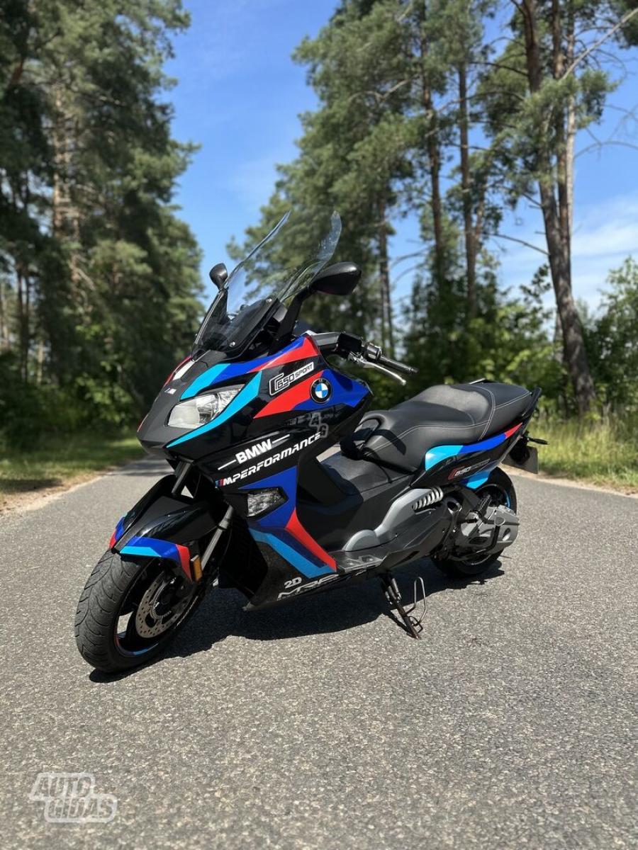Black BMW C 650GT 2016 in Kaunas, with an engine capacity of 0.65 L and mileage of 32 thousand km for 4300 €, photo 12 on AUTOMOTO.COM.LV