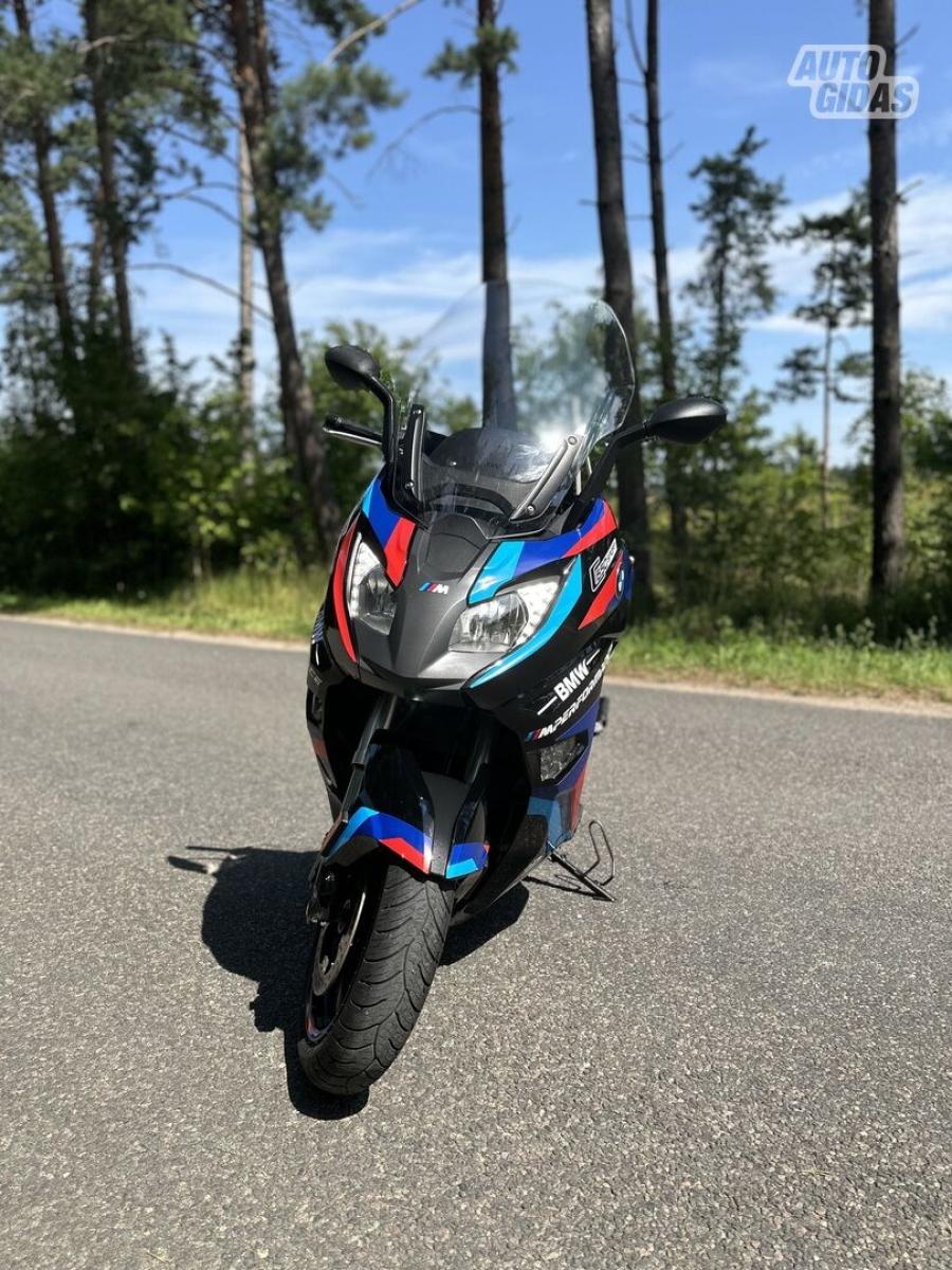 Black BMW C 650GT 2016 in Kaunas, with an engine capacity of 0.65 L and mileage of 32 thousand km for 4300 €, photo 13 on AUTOMOTO.COM.LV