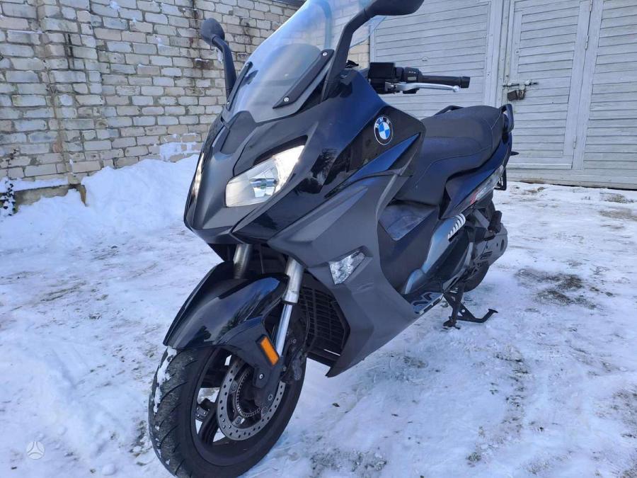 Melns BMW C 650GT 2017 Panevēža, ar dzinēja tilpumu 0.65 L un nobraukumu 34 tūkst. km par 4200 €, foto 5 vietnē AUTOMOTO.COM.LV
