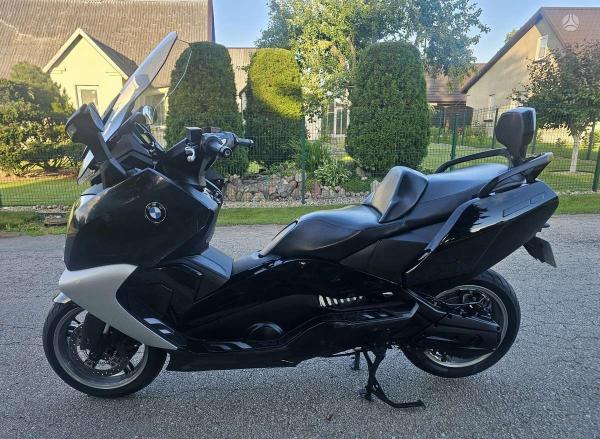 Black BMW C 650GT 2019 in Kelme, with an engine capacity of 0.65 L and mileage of 33 thousand km for 3000 €, photo 6 on AUTOMOTO.COM.LV