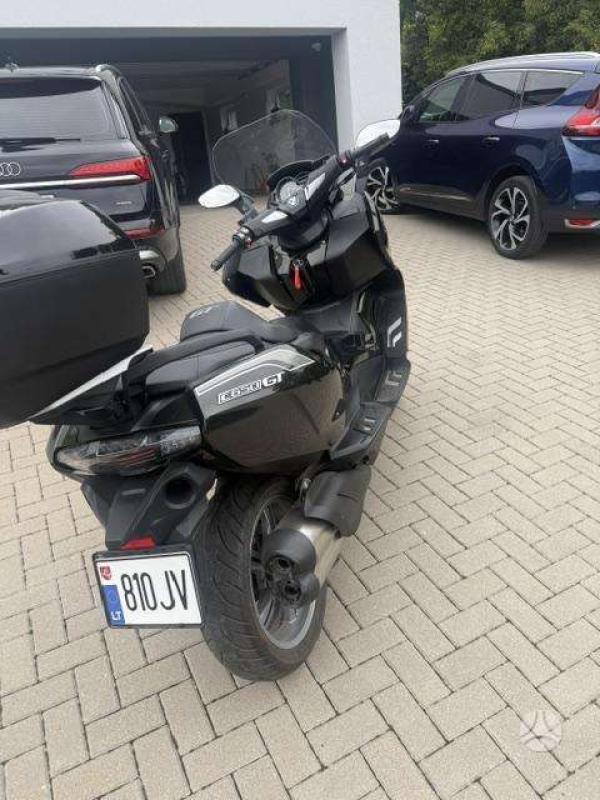 Brown BMW C 650GT 2018 in Kaunas, with an engine capacity of 0.65 L and mileage of 28 thousand km for 5500 €, photo 4 on AUTOMOTO.COM.LV