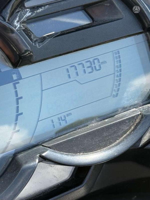 Grey BMW C 650GT 2014 in Panevezys, with an engine capacity of 0.65 L and mileage of 29 thousand km for 3070 €, photo 5 on AUTOMOTO.COM.LV