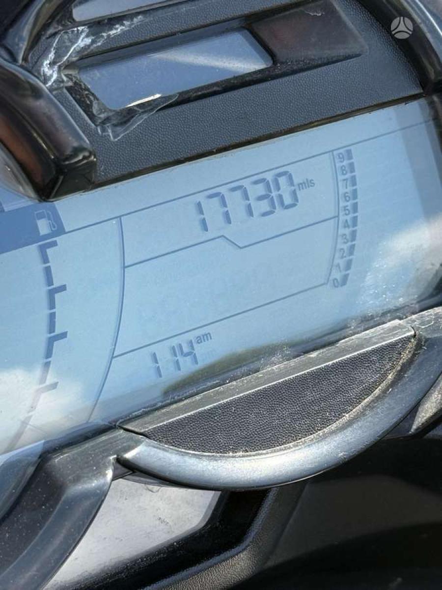 Grey BMW C 650GT 2014 in Panevezys, with an engine capacity of 0.65 L and mileage of 29 thousand km for 3070 €, photo 6 on AUTOMOTO.COM.LV