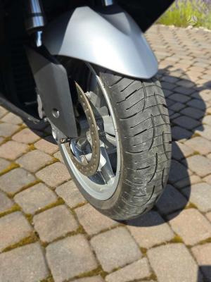 Grey BMW C 650GT 2014 in Panevezys, with an engine capacity of 0.65 L and mileage of 29 thousand km for 3070 €, photo 9 on AUTOMOTO.COM.LV