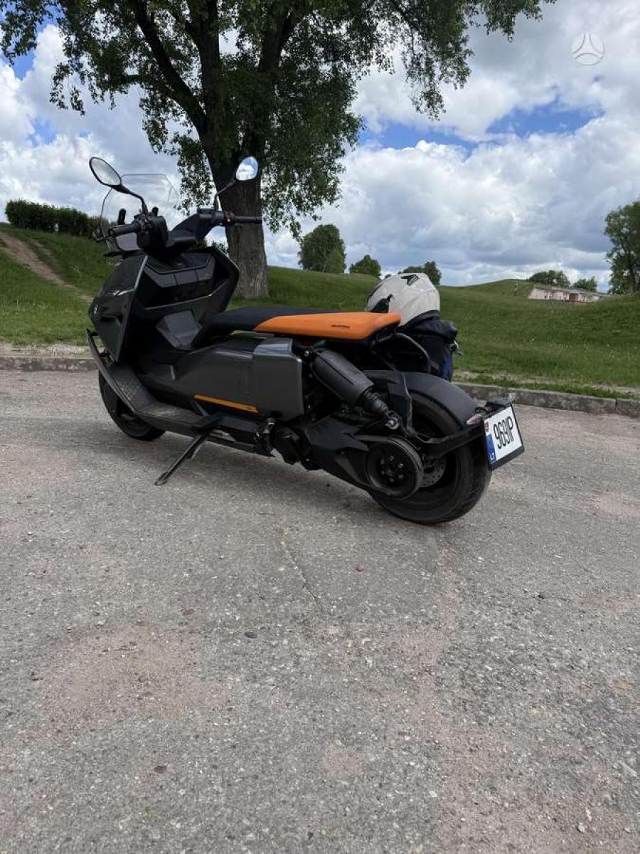 Pelēks BMW CE 04 2022 Palanga, ar dzinēja tilpumu 0.00 L un nobraukumu 12 tūkst. km par 6900 €, foto 1 vietnē AUTOMOTO.COM.LV