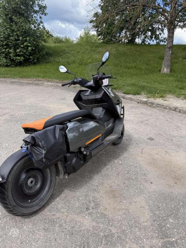 Pelēks BMW CE 04 2022 Palanga, ar dzinēja tilpumu 0.00 L un nobraukumu 12 tūkst. km par 6900 €, foto 3 vietnē AUTOMOTO.COM.LV