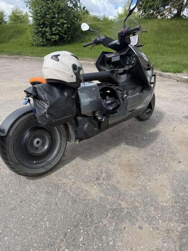 Pelēks BMW CE 04 2022 Palanga, ar dzinēja tilpumu 0.00 L un nobraukumu 12 tūkst. km par 6900 €, foto 4 vietnē AUTOMOTO.COM.LV