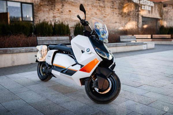 BMW CE 04 2022 in Tallinn, with an engine capacity of 0.00 L and mileage of 18 thousand km for 8500 €, photo 2 on AUTOMOTO.COM.LV