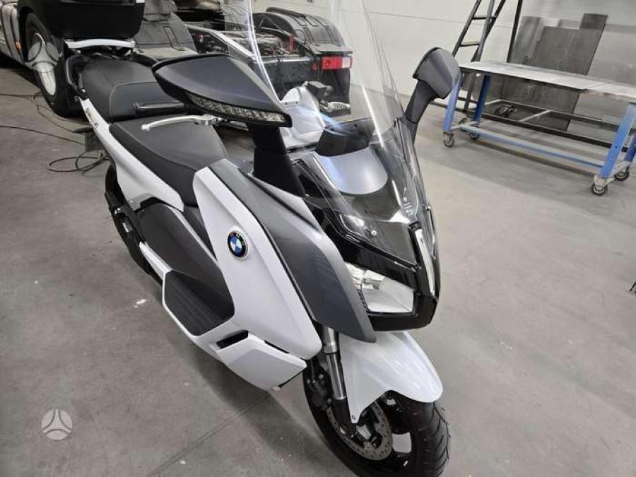 Balts BMW CE 04 2016 Klaipėda, ar dzinēja tilpumu 0.00 L un nobraukumu 7 tūkst. km par 5600 €, foto 5 vietnē AUTOMOTO.COM.LV