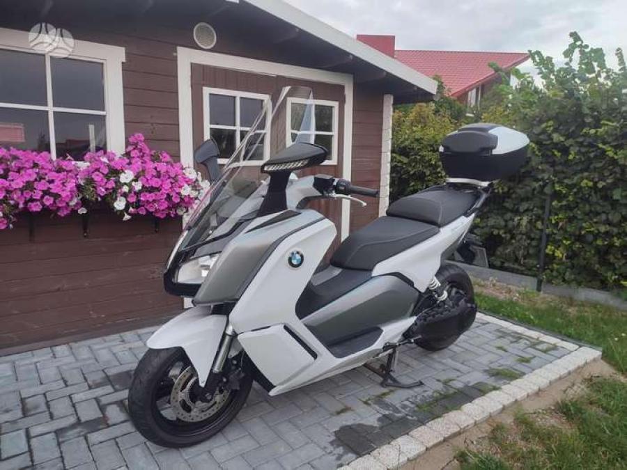 Balts BMW CE 04 2016 Klaipėda, ar dzinēja tilpumu 0.00 L un nobraukumu 7 tūkst. km par 5600 €, foto 6 vietnē AUTOMOTO.COM.LV